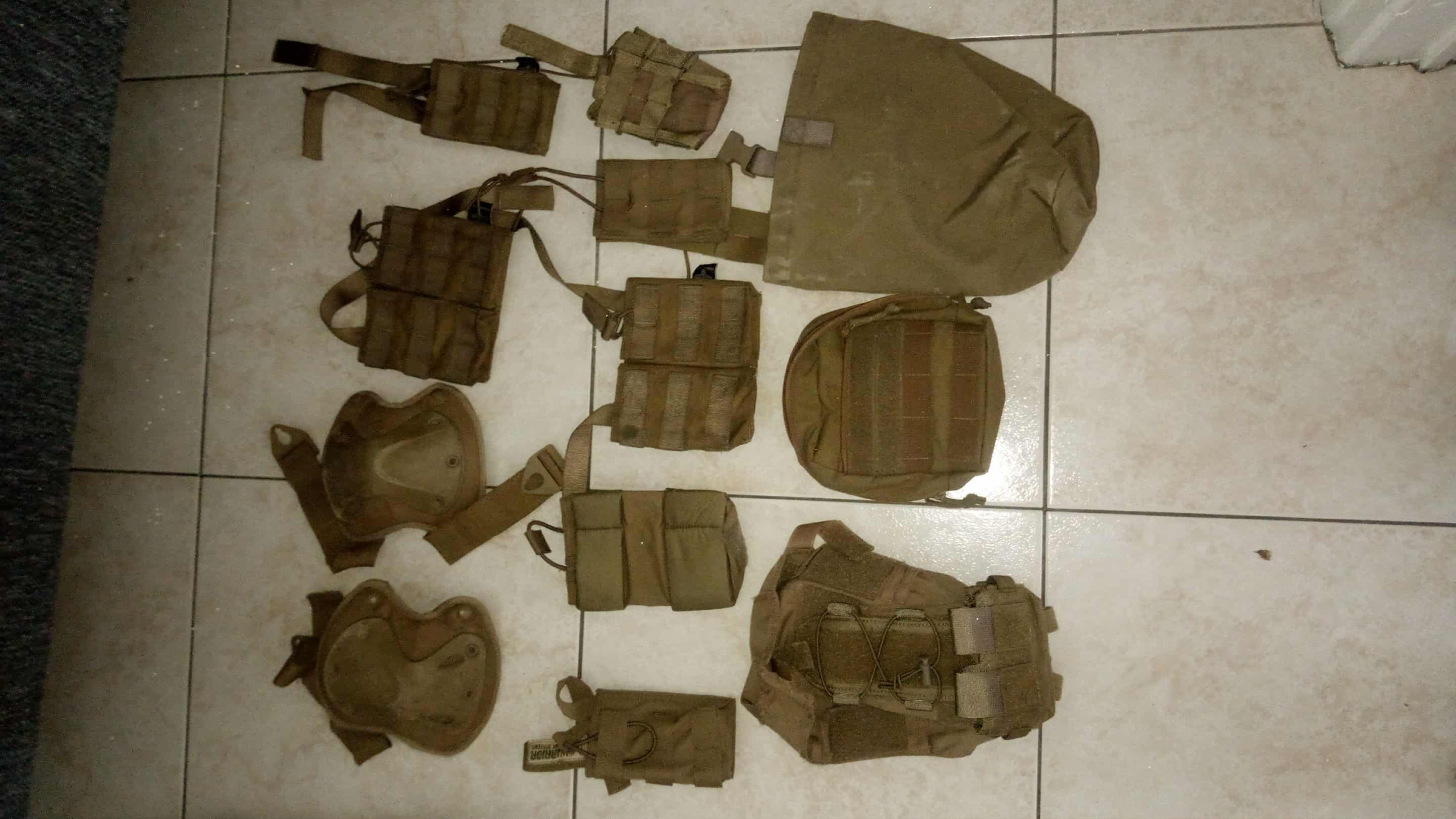 Gear te koop! W.A.S. platte carrier, ABL gevechtsvest en verschillende ...