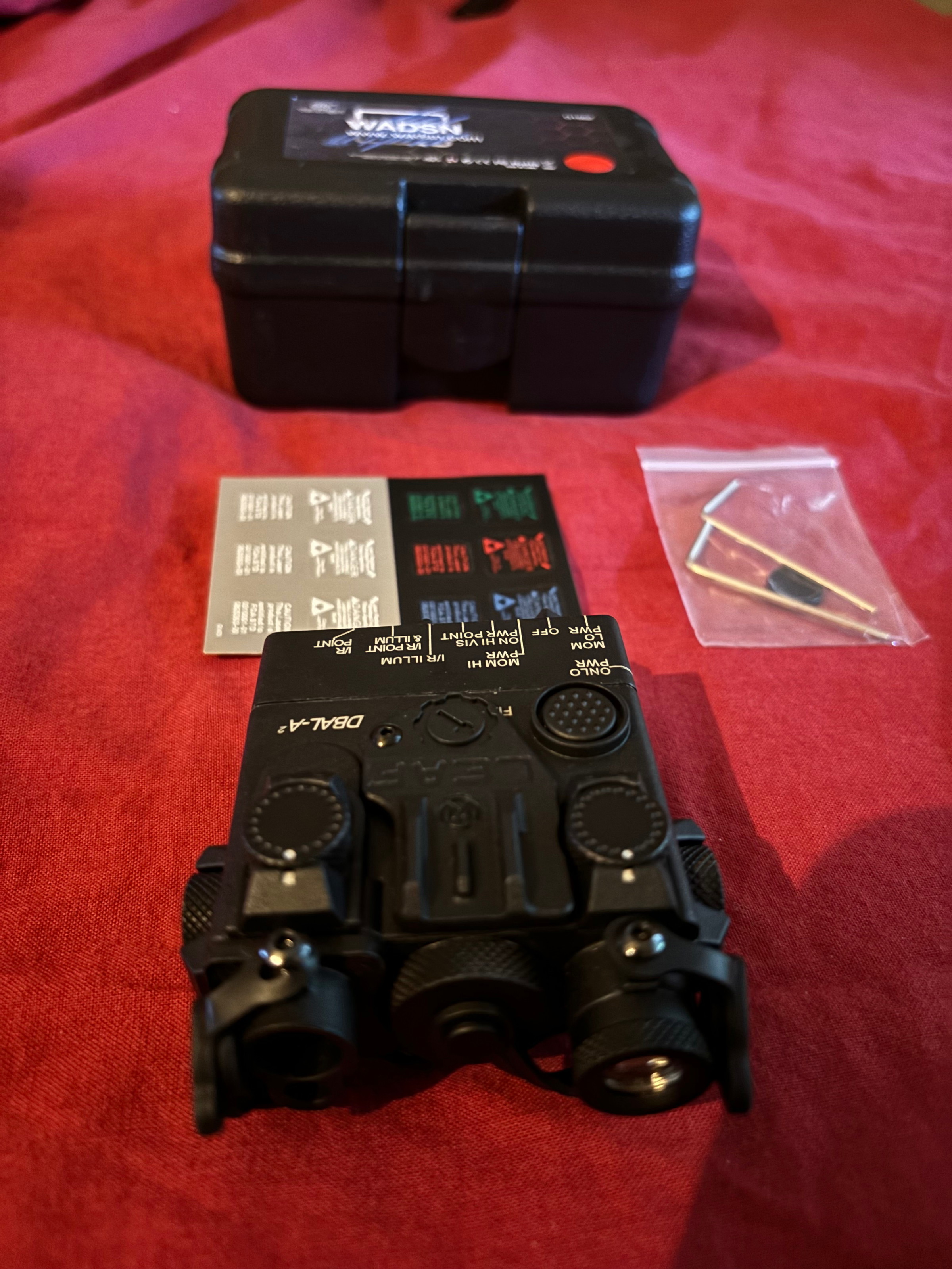 Wadsn peq box laser red met flashlight - Airsoft Bazaar