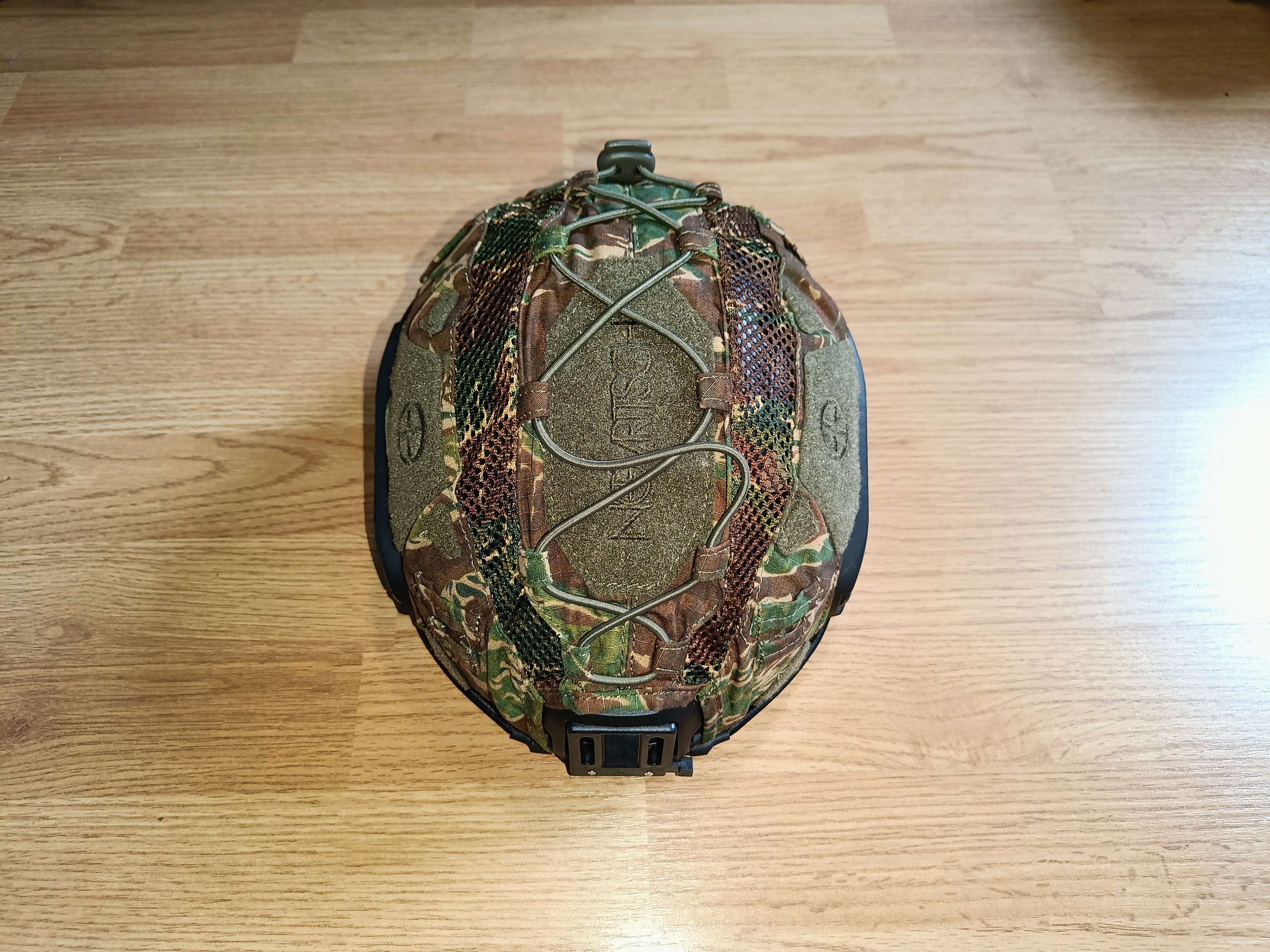 Novritsch Tactical Helmet met Kreuzotter cover - Airsoft Bazaar
