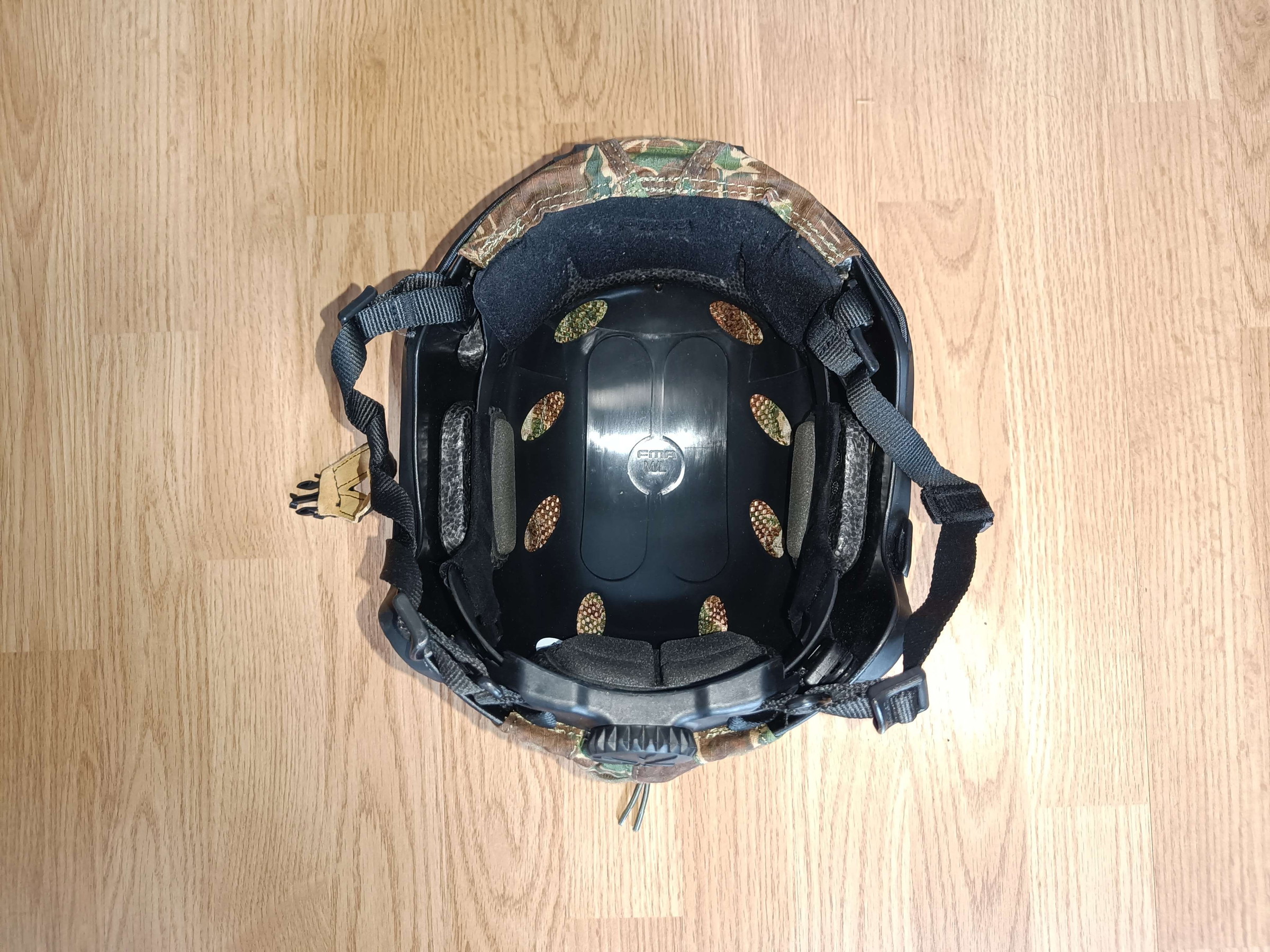 Novritsch Tactical Helmet met Kreuzotter cover - Airsoft Bazaar