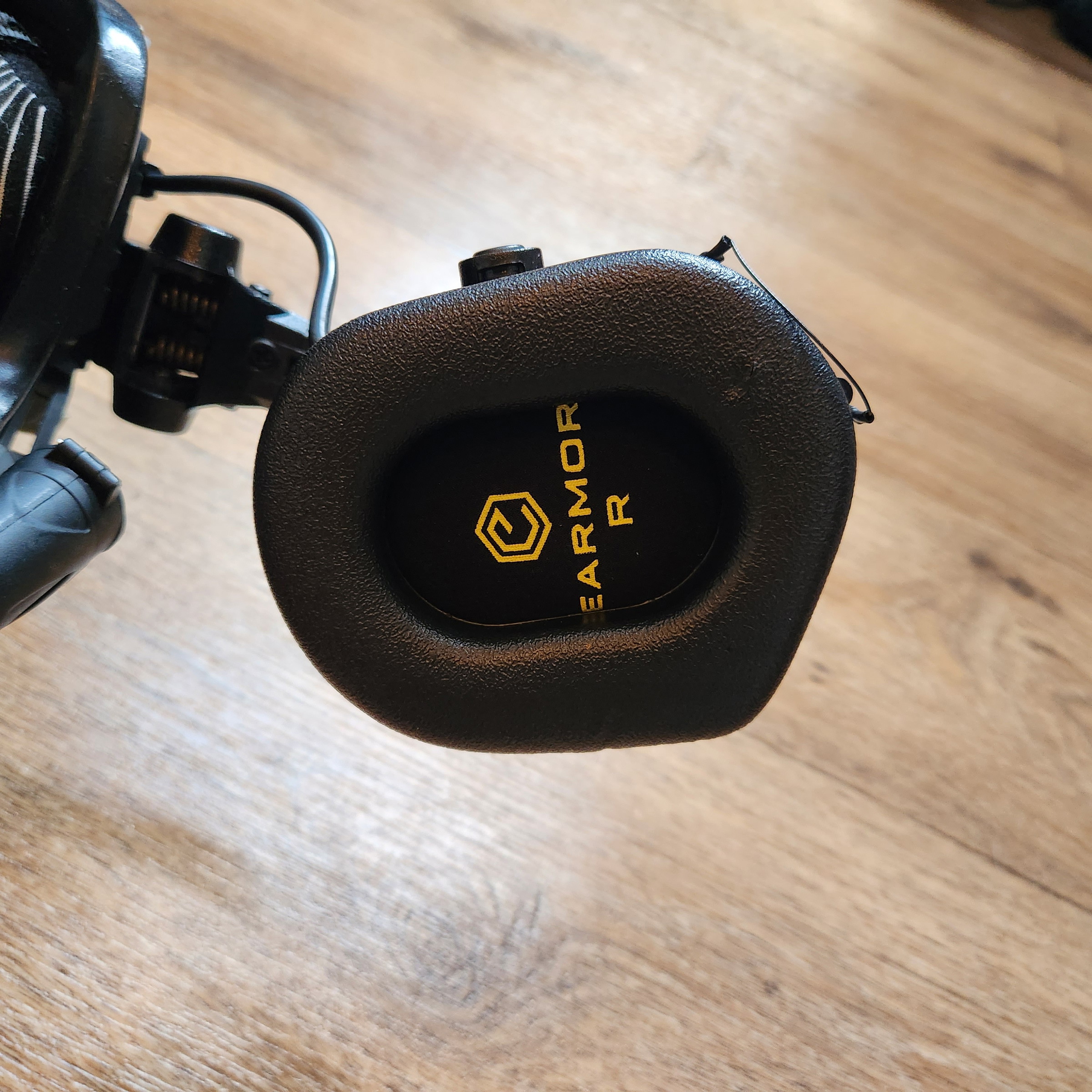 Bulk verkoop. Balistische helm met MH25 thermal setup en earmor headset ...