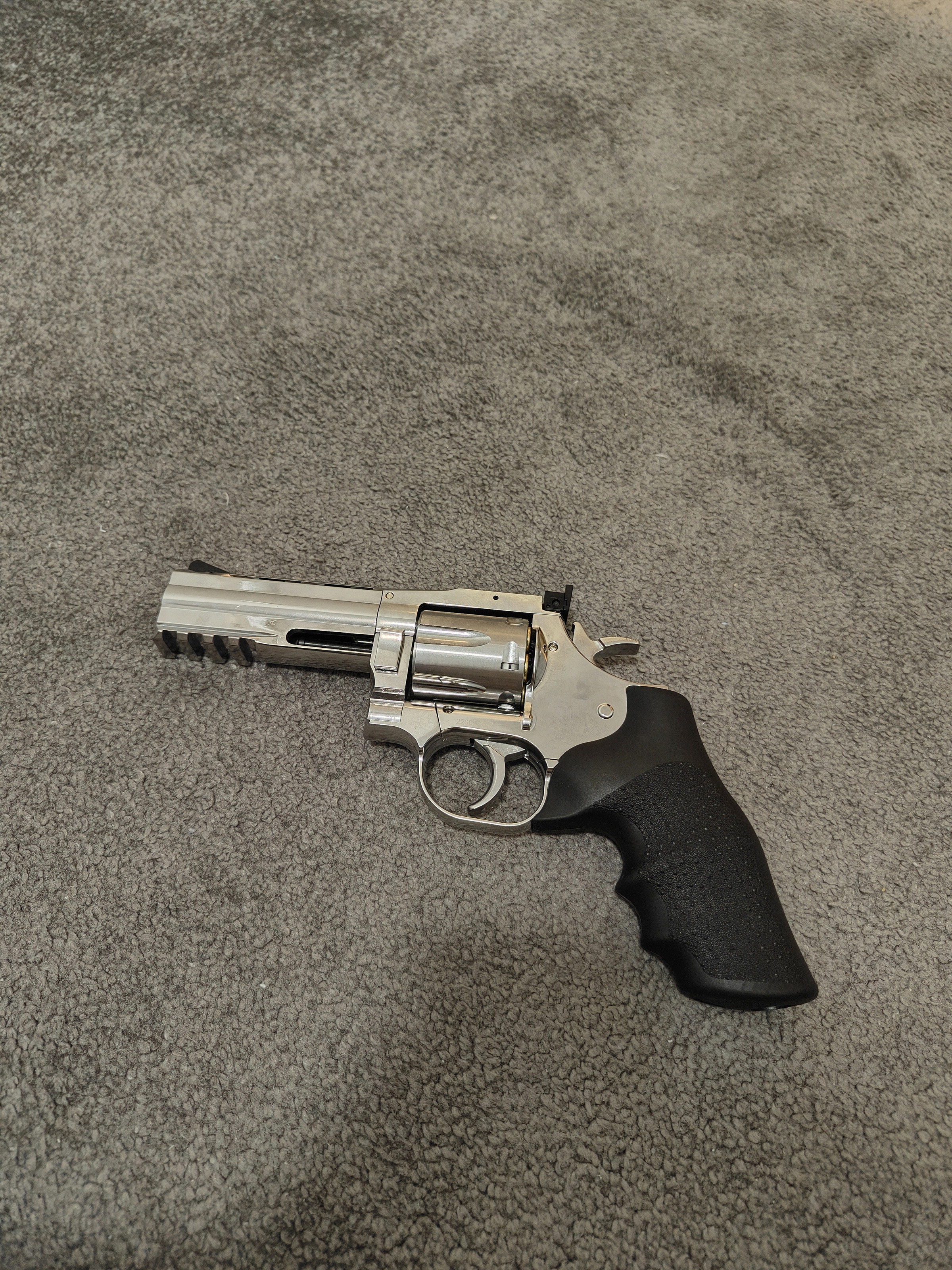 ASG Dan Wesson 715 4 inch (heeft hop up) - Airsoft Bazaar