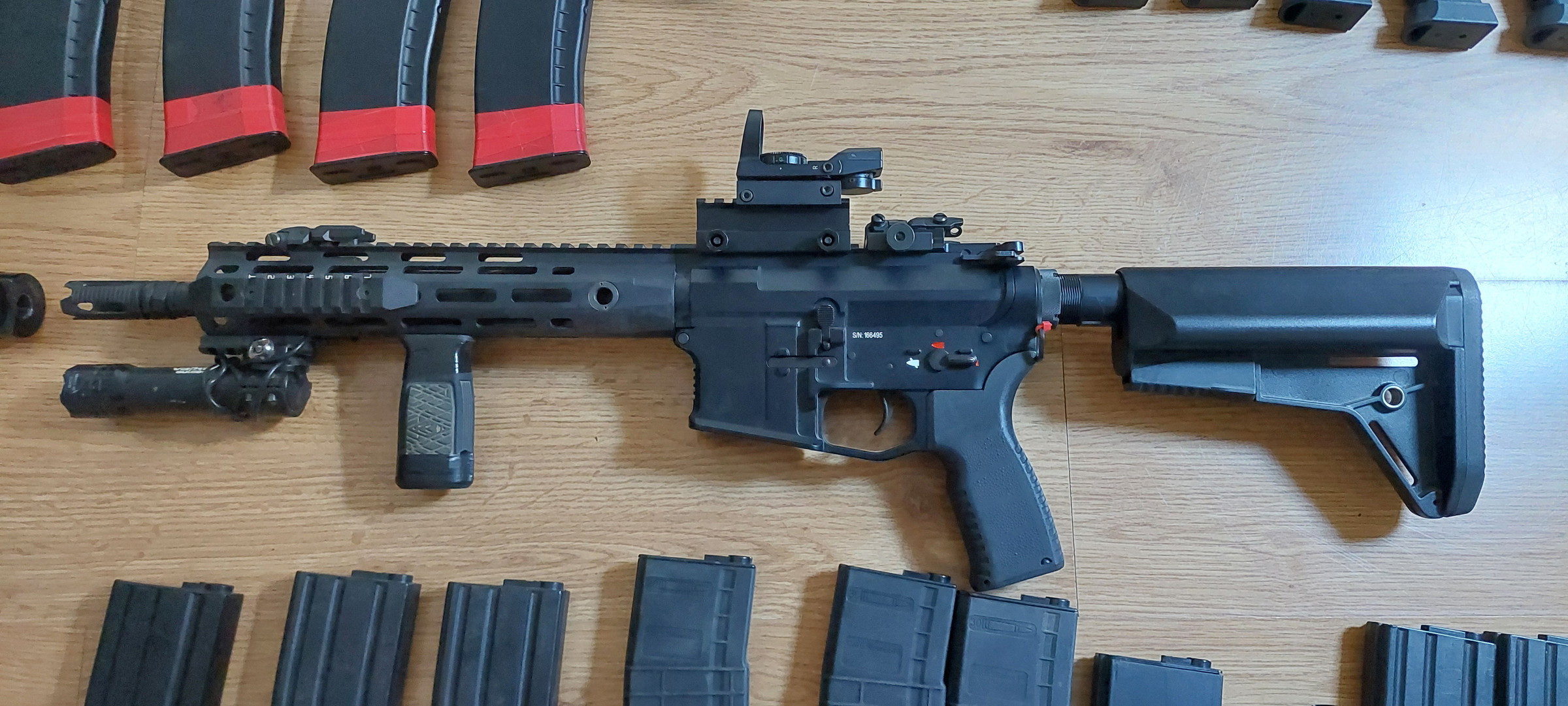 Replica's te koop, M4, AK en CZ pistool - Airsoft Bazaar
