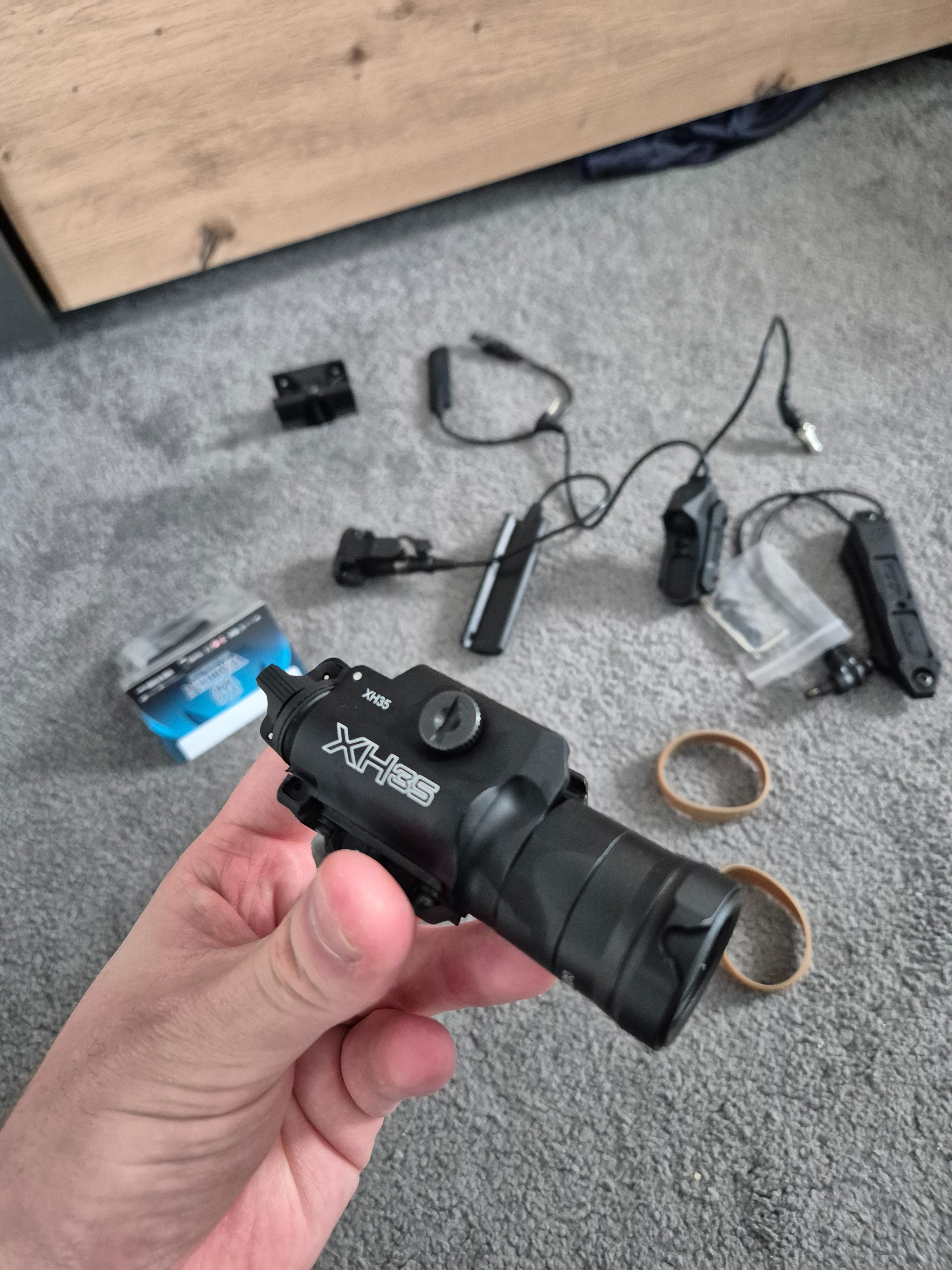 New Surefire XH35 Flashlight - Airsoft Bazaar