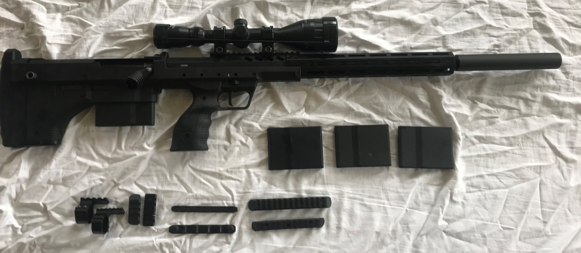 Silverback SRS a2 22''Black incl Scope, Mags en Case - Airsoft Bazaar