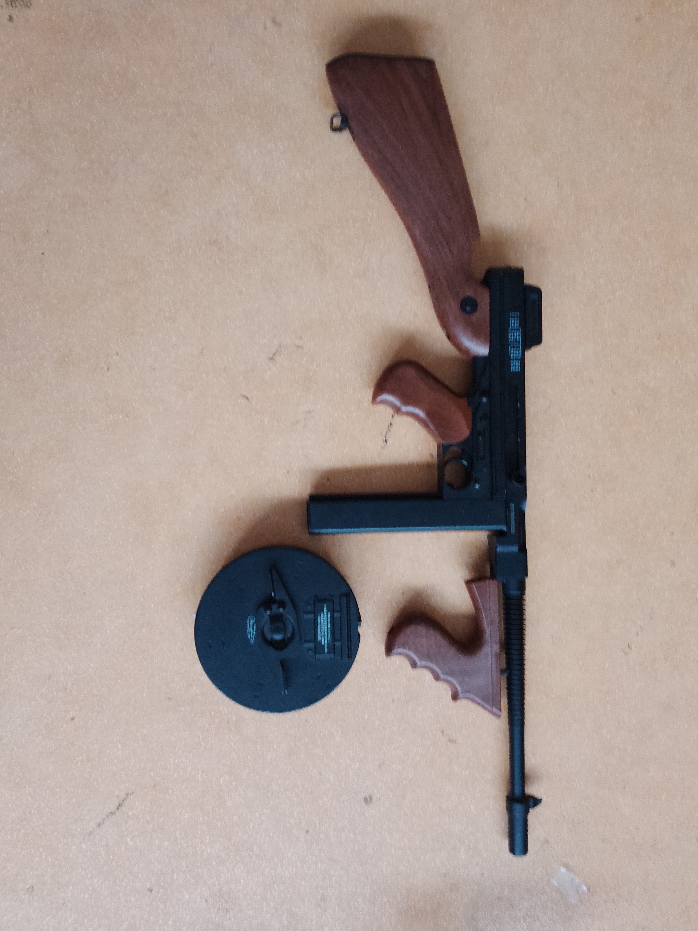 Te koop een Thompson submachine gun 1928 - Airsoft Bazaar
