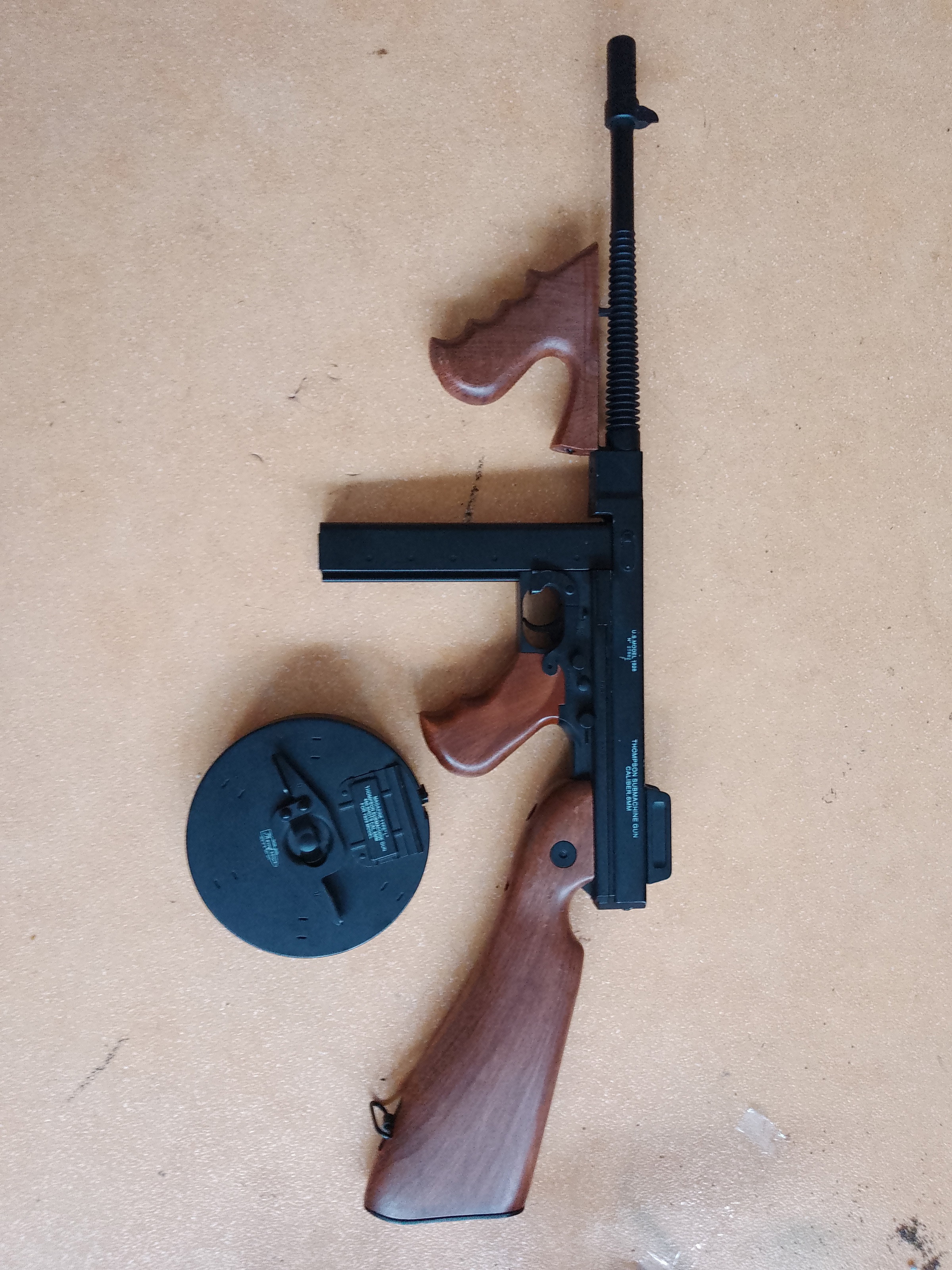 Te koop een Thompson submachine gun 1928 - Airsoft Bazaar