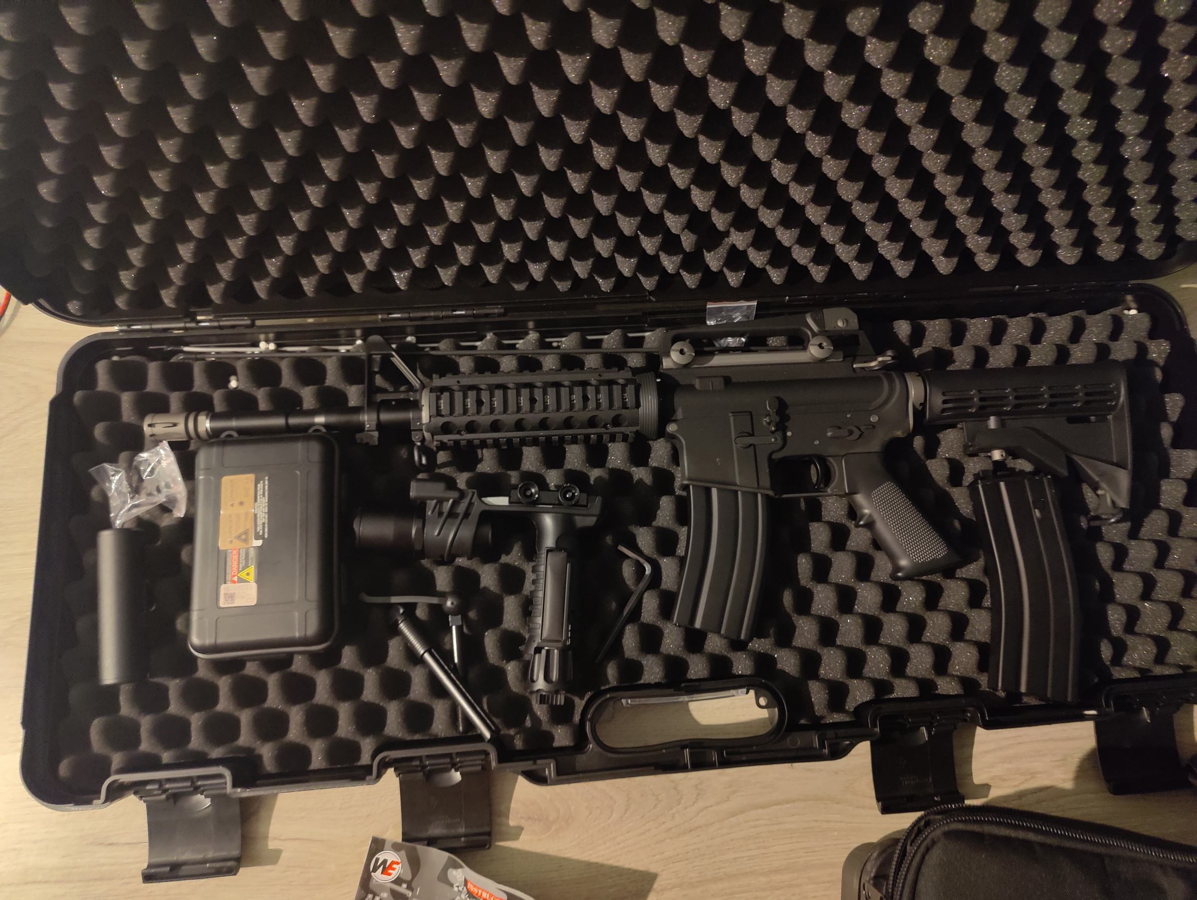 WE M4 - M16 CQBR Gas blowback - Airsoft Bazaar