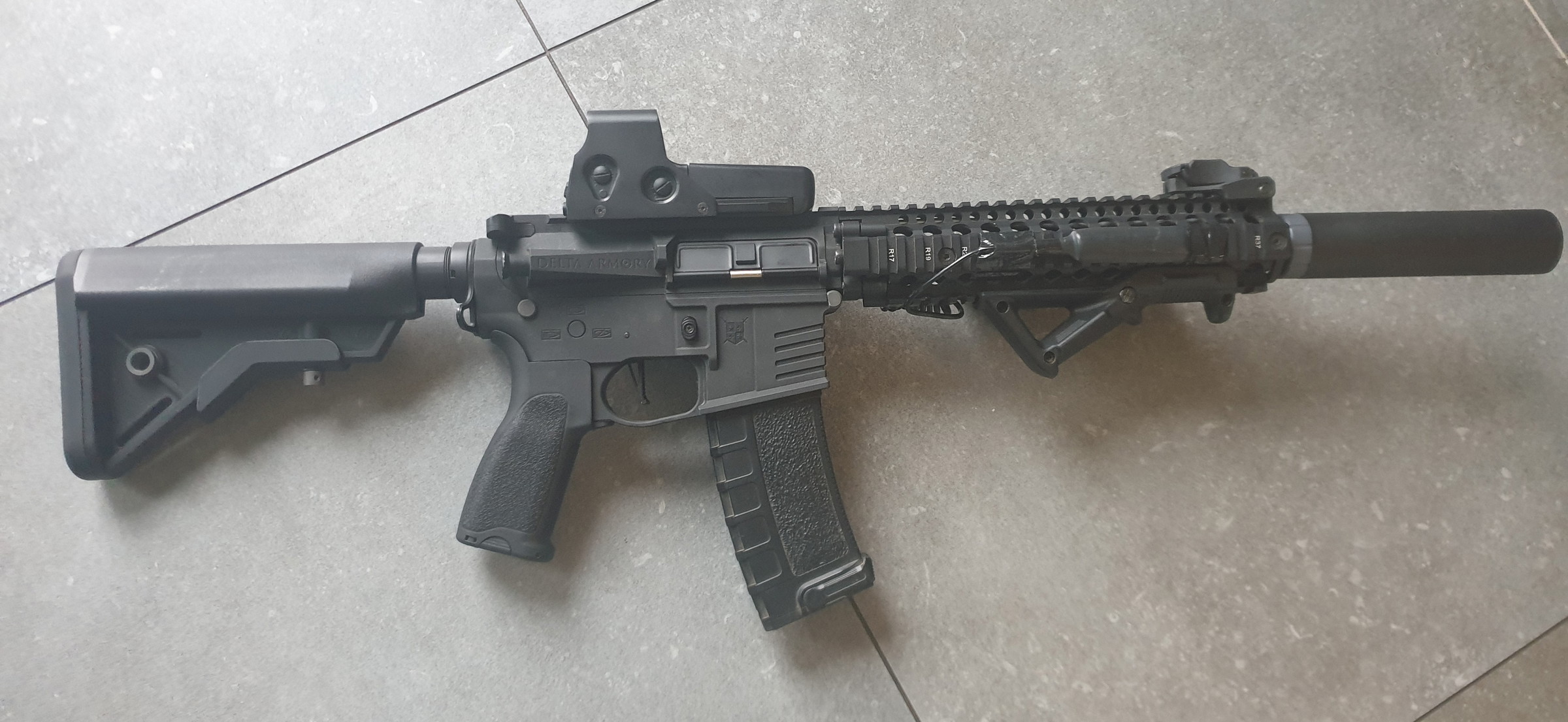 Delta Armory M4 AR15 MK18 Bravo ETU Zwart - Airsoft Bazaar