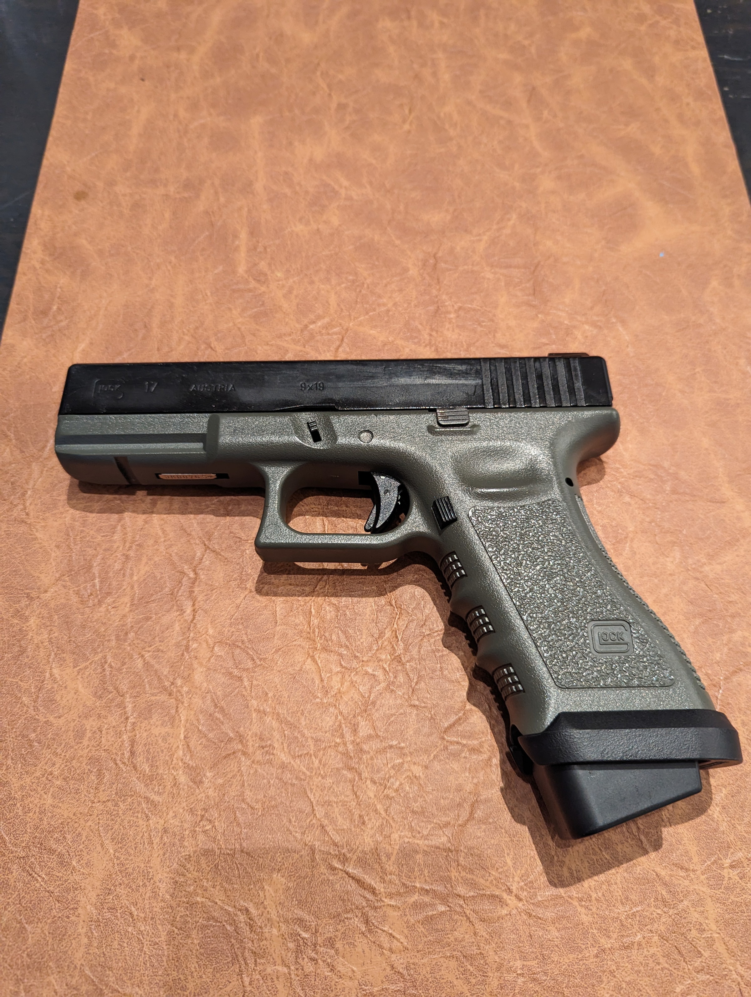 TM Glock 17 Custom Foliage Green - Airsoft Bazaar