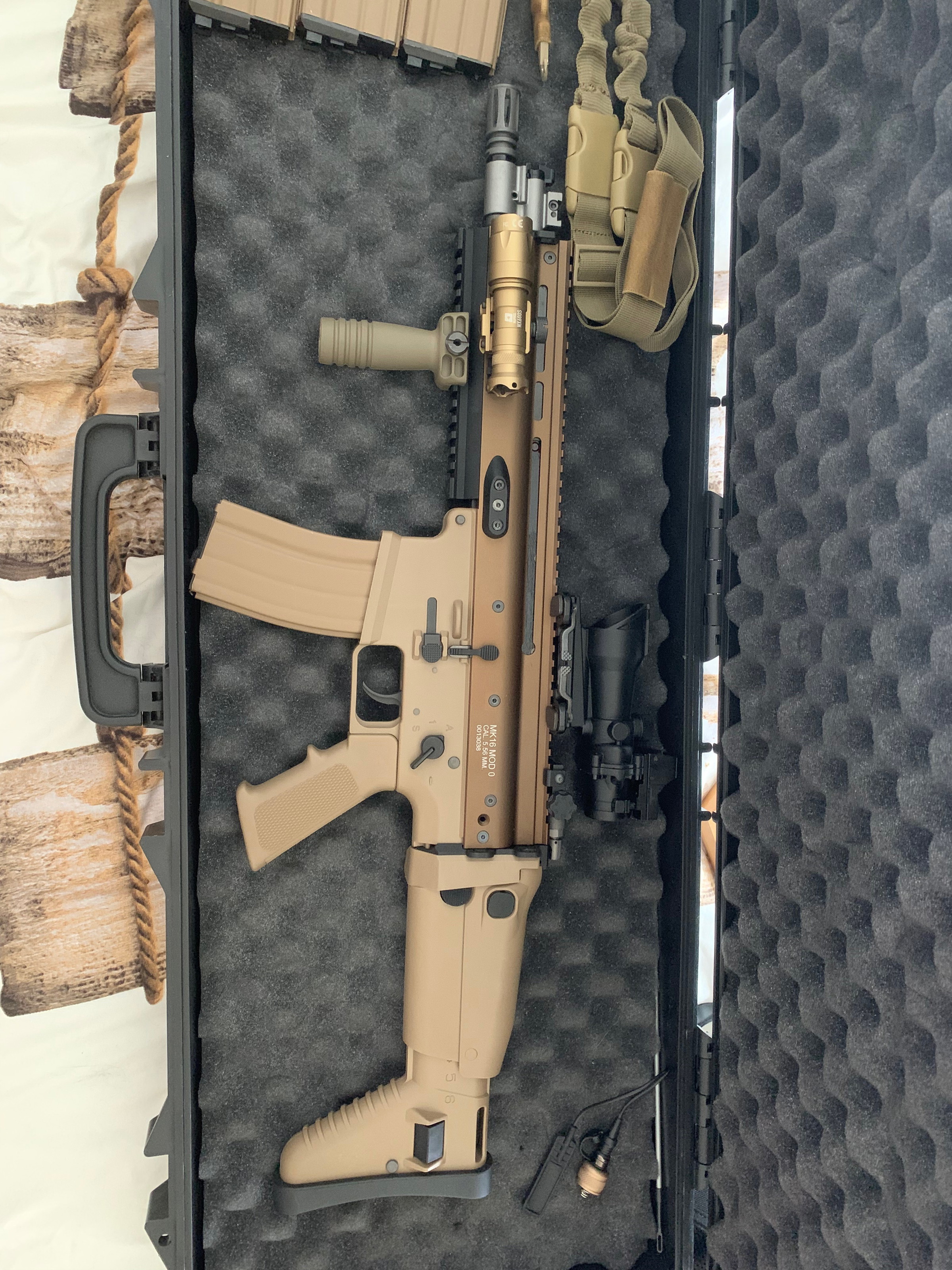 SCAR-L OPEN BOLT | TAN | GBB | WE. Met alle toebehoren zoals op de ...