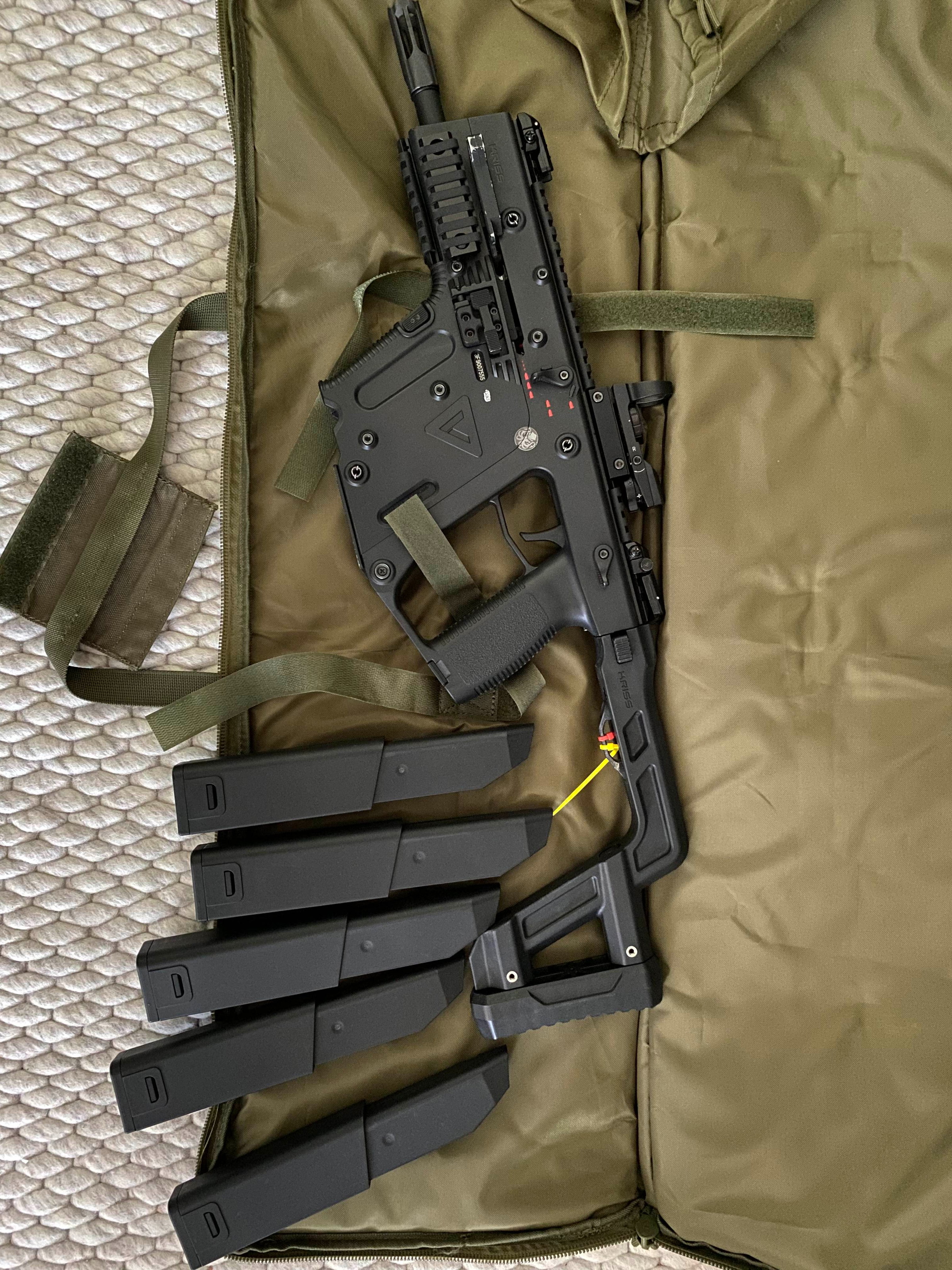 KRYTAC KRISS VECTOR + 5 MAGS + LiPo + OPTIC + BAG - Airsoft Bazaar
