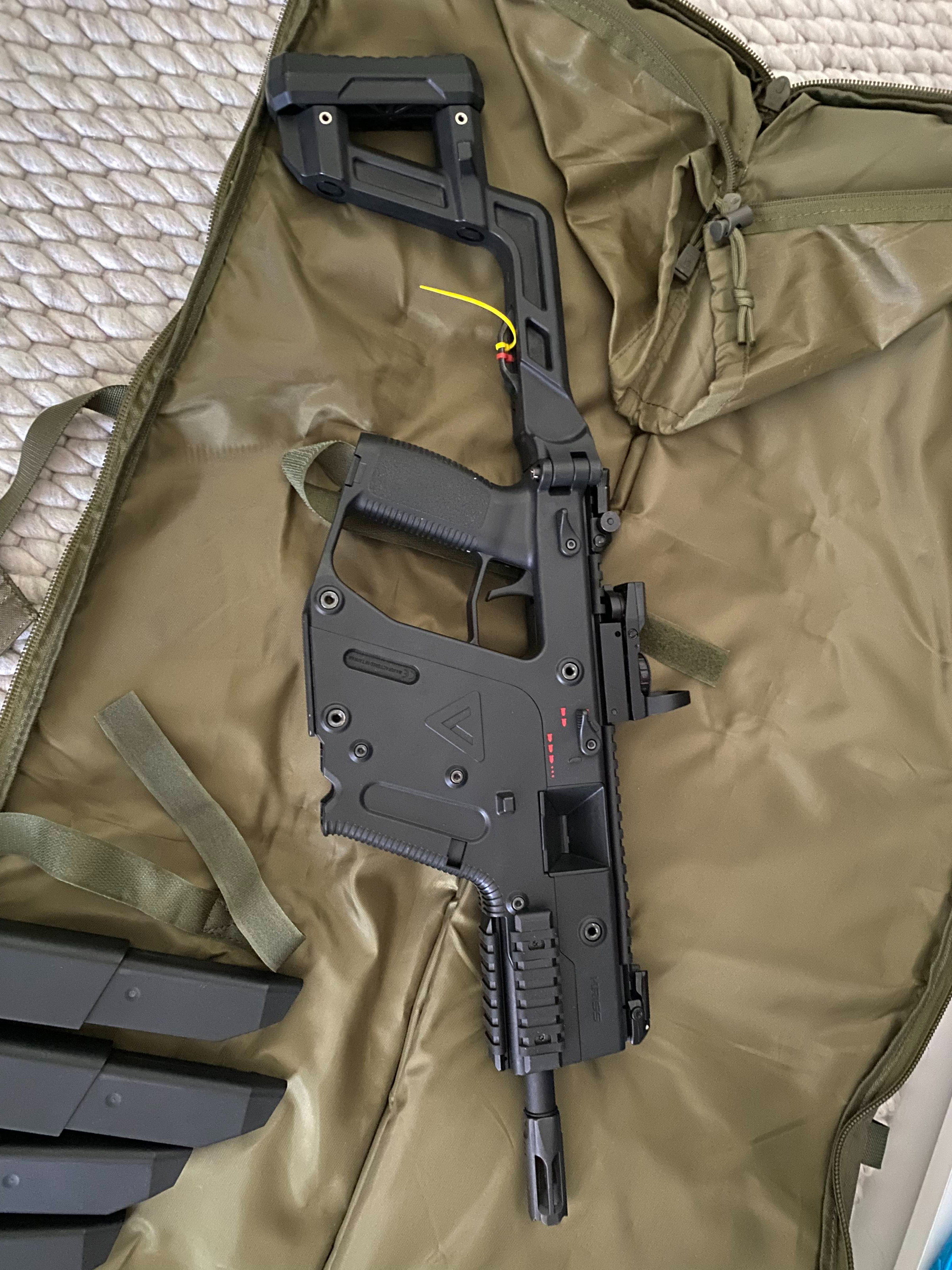 KRYTAC KRISS VECTOR + 5 MAGS + LiPo + OPTIC + BAG - Airsoft Bazaar