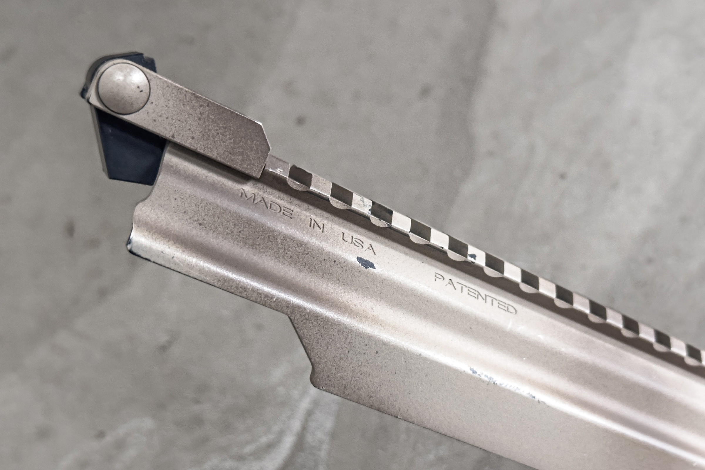 TWS Dog Leg Rail voor Saiga 12K - Airsoft Bazaar