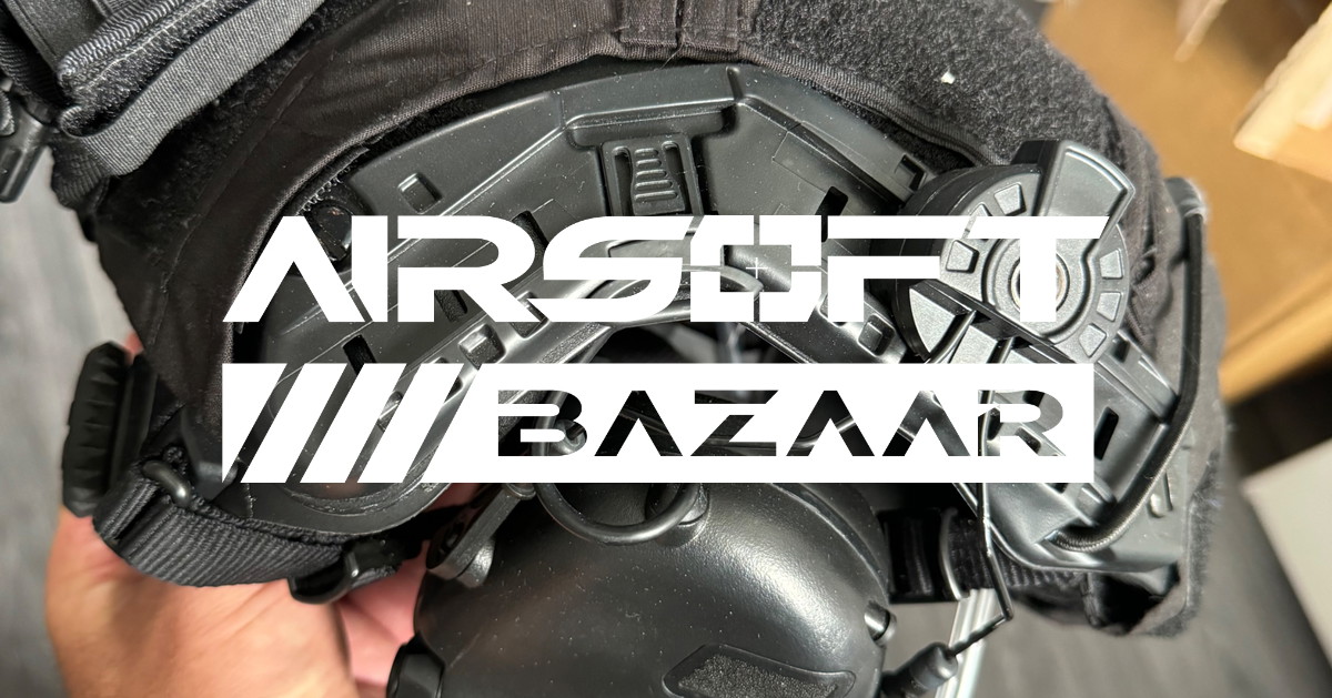 Fast helmet XL with Earmor and ex fog. - Airsoft Bazaar